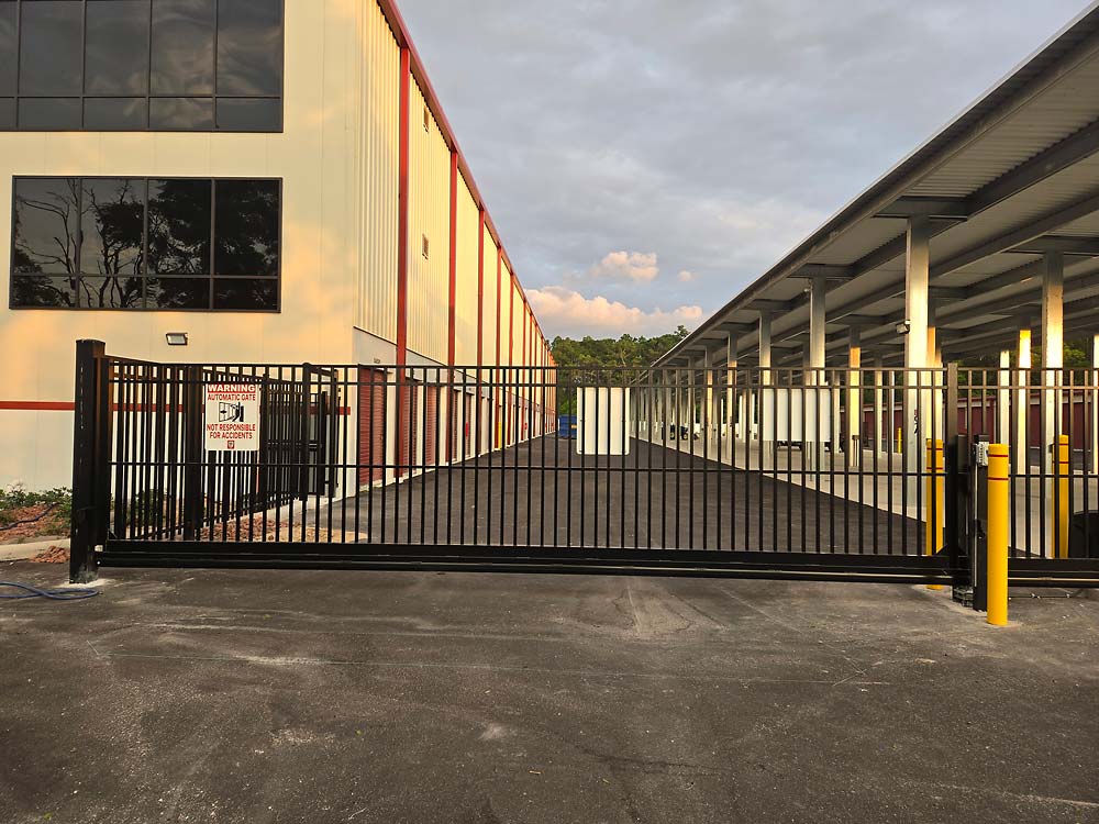Mount Dora - Secure Store